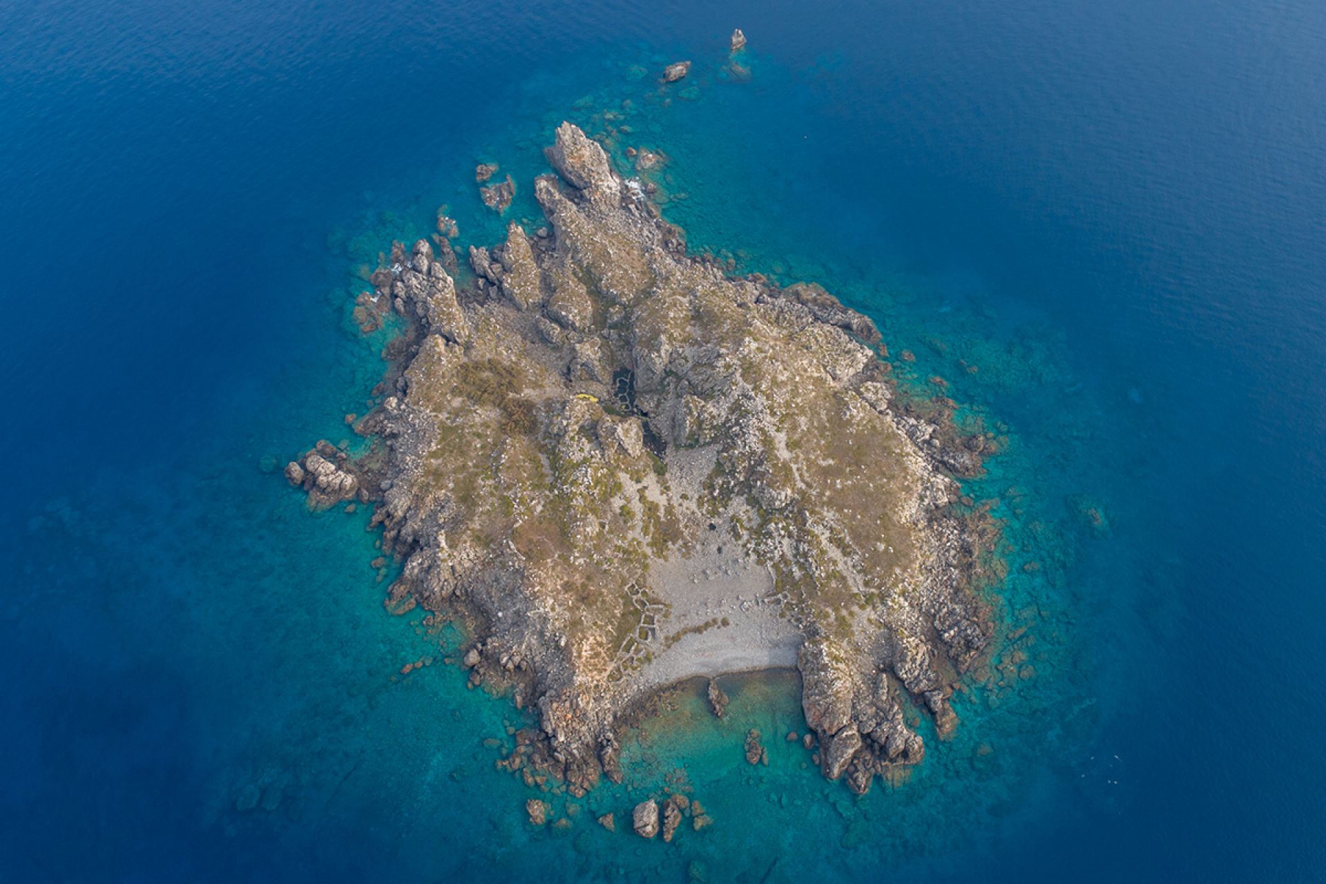 The island of Brusnik - Vis Tourist Board - official site