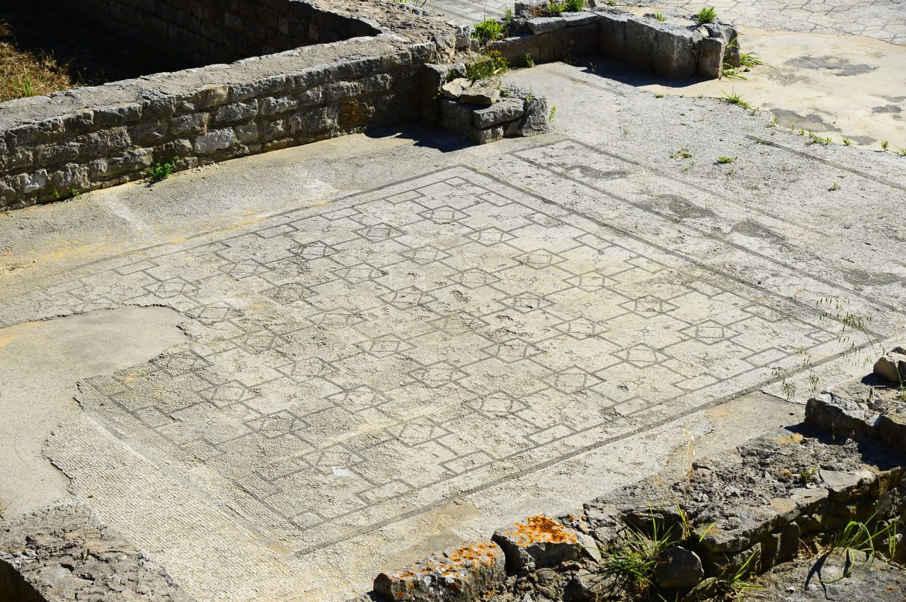 Roman Thermae - Vis Tourist Board - official site